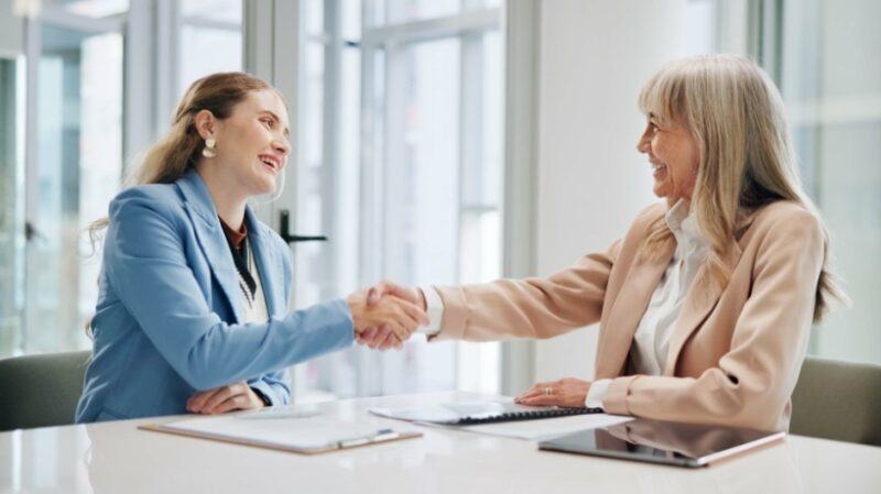 10 Best Employee Onboarding Experience Examples - Classroom